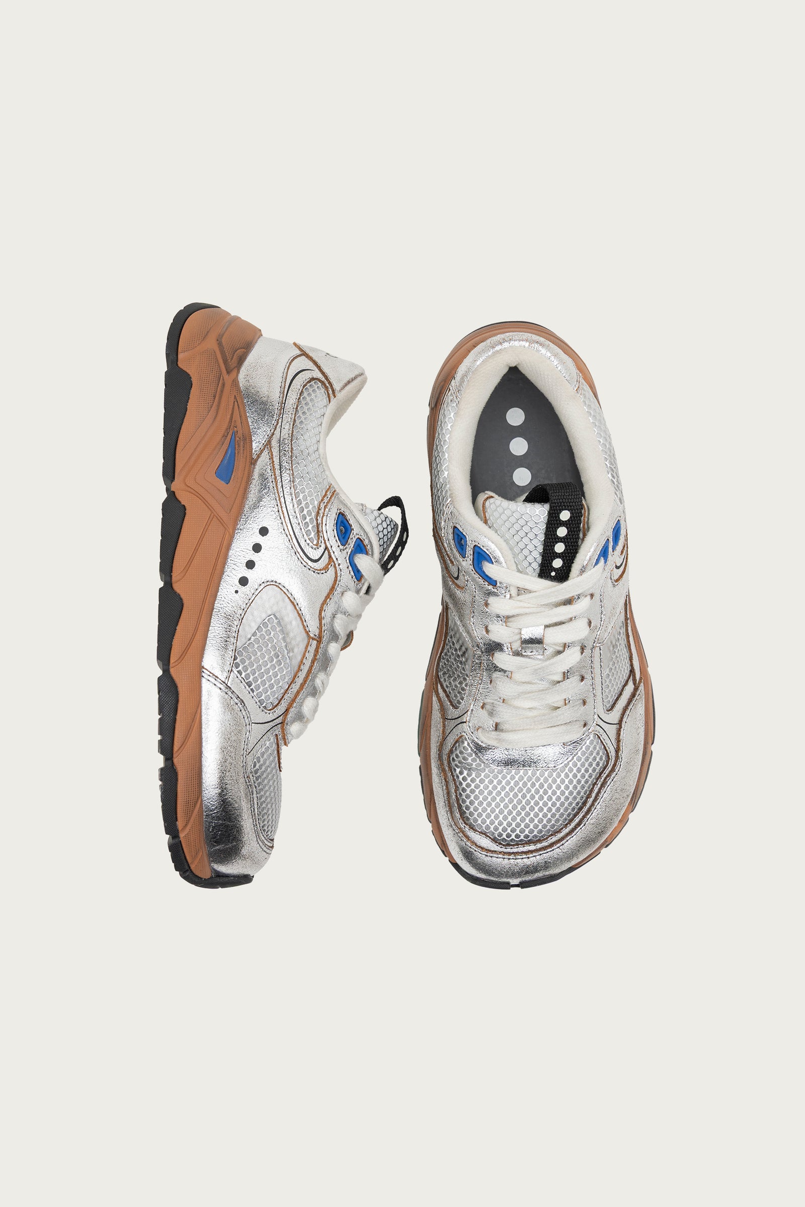 dada. BRAND | BAREFOOT SNEAKERS